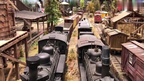 最好最详细超高密度铁路模型布局得太好了,铁路两边风景目不暇接