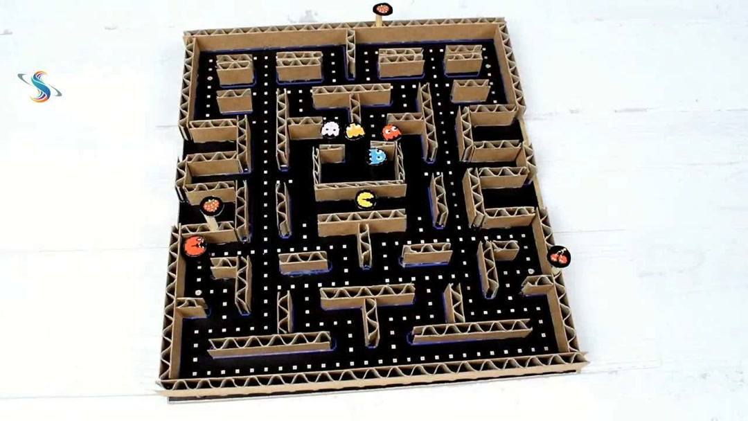 手工制作用纸板制作吃豆人街机游戏