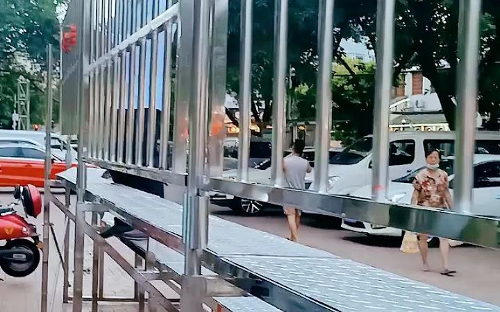 不管是大合影拍摄中的合影站架,还是做看台/合唱台,加固改进后的栏杆,...