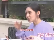 秋瓷炫教育儿子,跟儿子互拽头发?儿子咬人,咬回去!