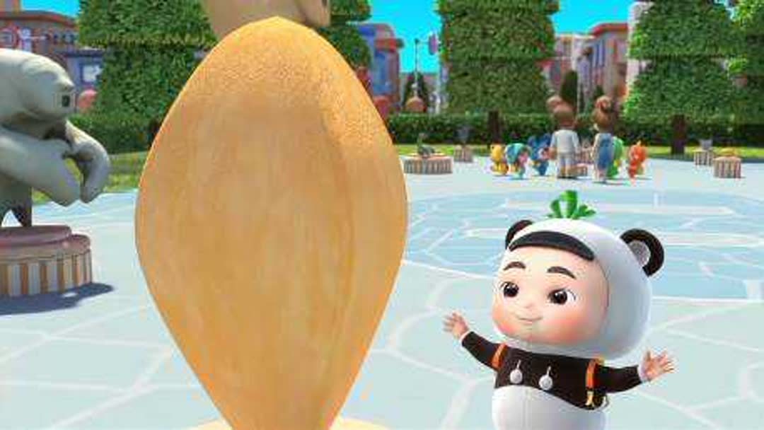 百变校巴:胖熊看到芒果人雕塑,觉得好新奇,胳膊不停挥舞