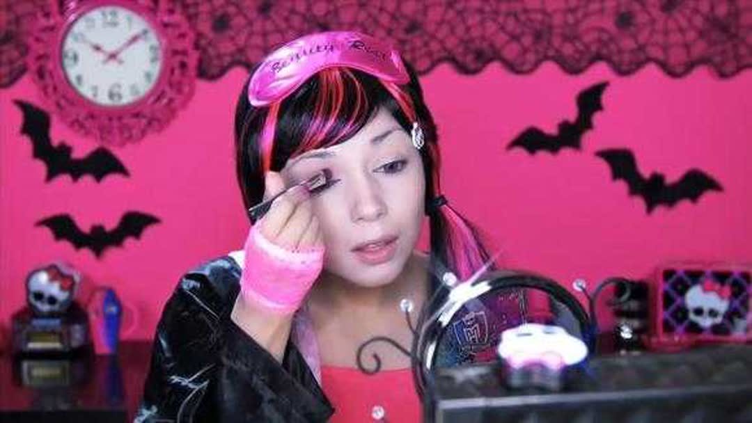 外国26岁女子模仿动漫人物化妆,完成后看起来美呆了