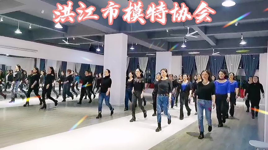 #话不多说先秀一波 #行走艺术 #模特协会#旗袍秀,新生进步忒快