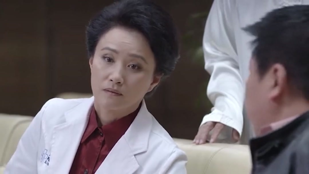 产科医生34:魏主任联系不上肖程,就私自调换了手术室,太给力了