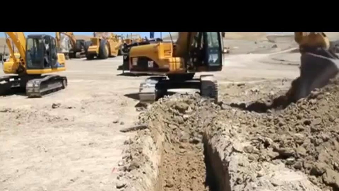 高清挖掘机工作视频表演课