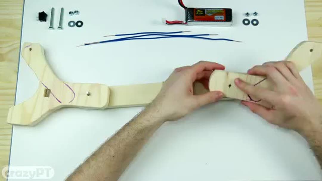 DIY用于模型的泡沫切割器