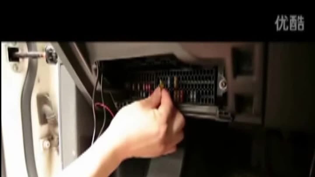 后视镜行车记录仪安装方法走暗线视频教程