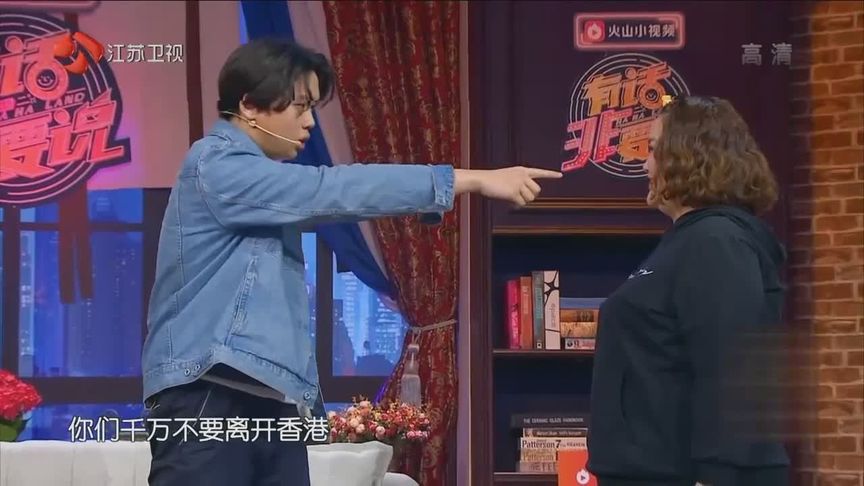张国荣看了估计要诈尸!小伙模仿电影经典桥段,最后却搞笑收场!