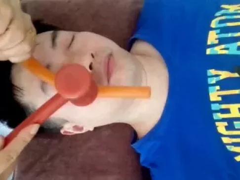 李华锤疗中医按摩 穴位按摩 头部皮肤按摩手法