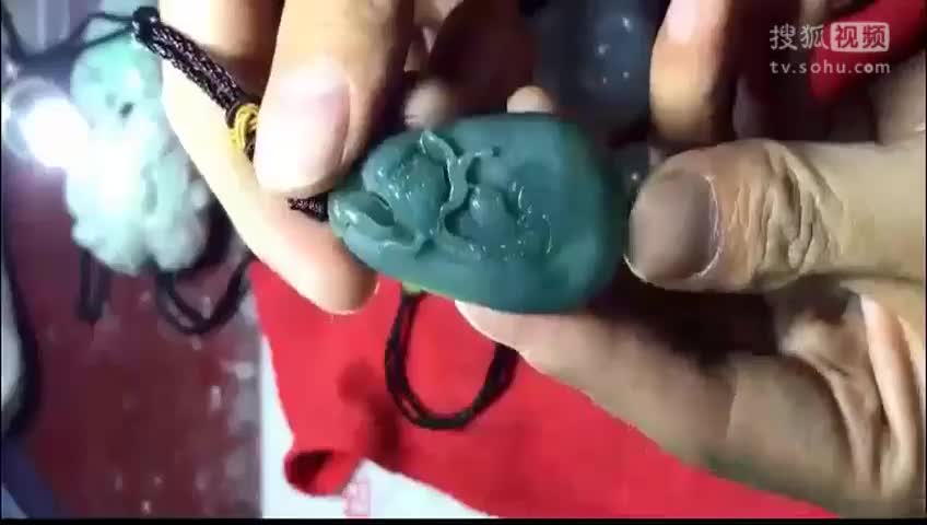 翡翠雕刻实战:翡翠原石到成品的锐变