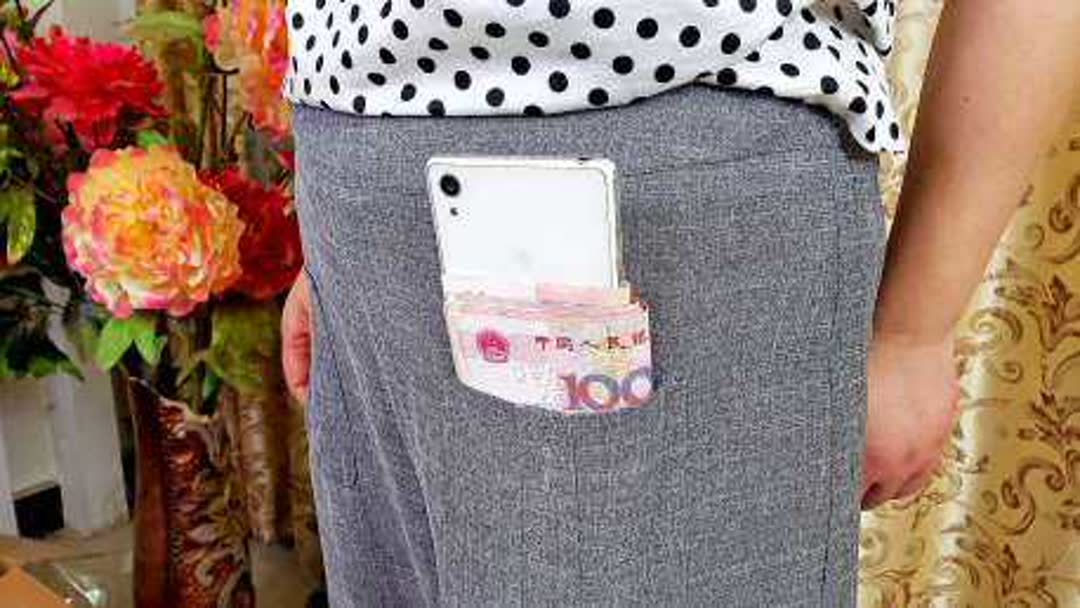 夏天薄衣服没口袋?教你一个妙招,钱财手机立马不怕丢,方法实用
