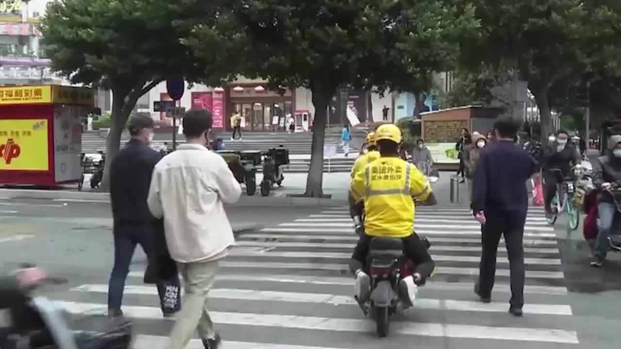 非常时期,谭德塞公布重要消息,中国香港专家:世界疫情迈向结束