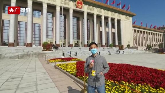 十三届全国人大三次会议开幕,解放军和武警部队人大代表步入会场