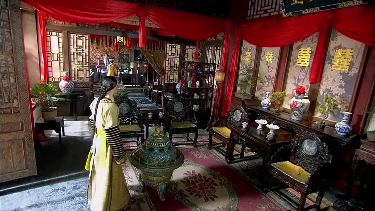 还珠格格:欣荣当着永琪的面骂小燕子不知羞耻,永琪失控差点动手