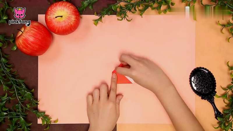 英文益智故事:幼儿听白雪公主动画版,宝宝超喜欢!