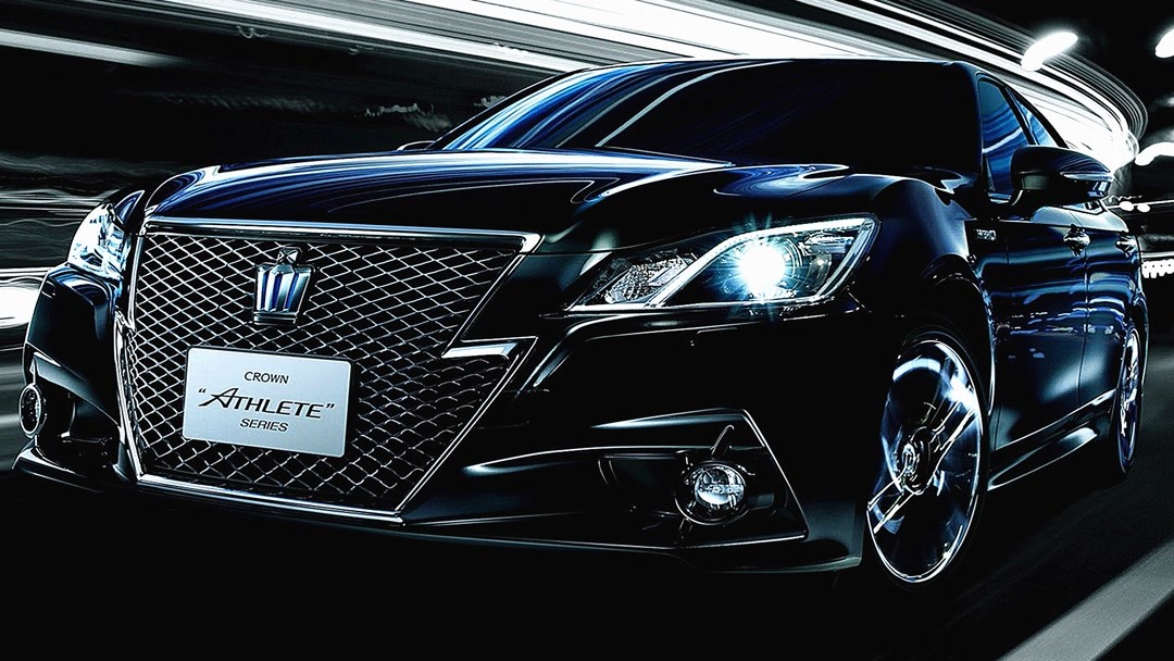 2021丰田皇冠终于回归!23万起售,配2.5L 四驱,还看啥奥迪A6L啊