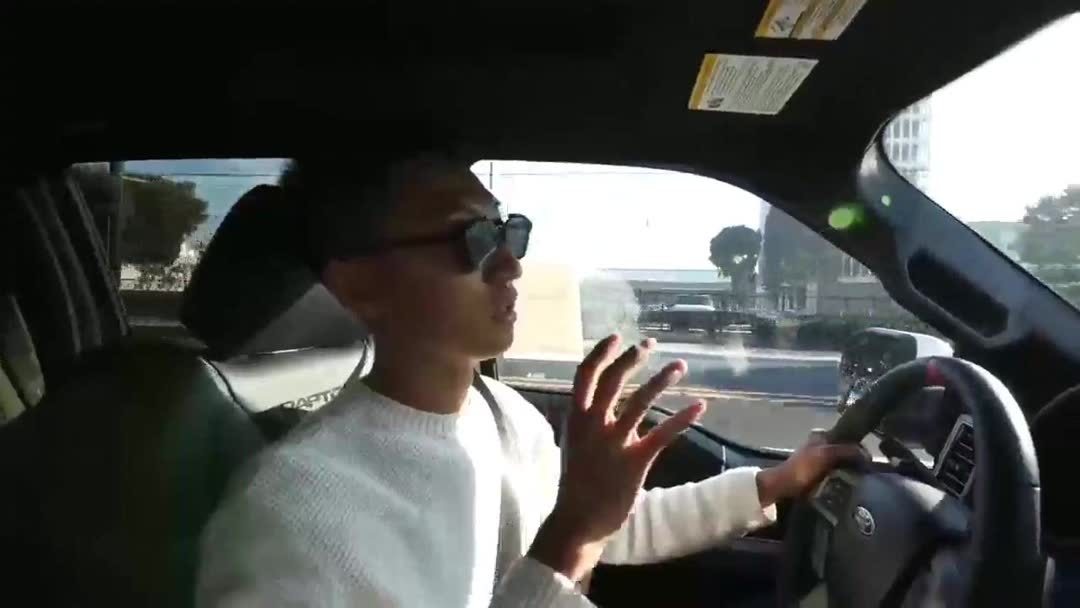 试驾福特猛禽皮卡车,坐进内饰去大街上溜一圈才知道什么叫彪悍