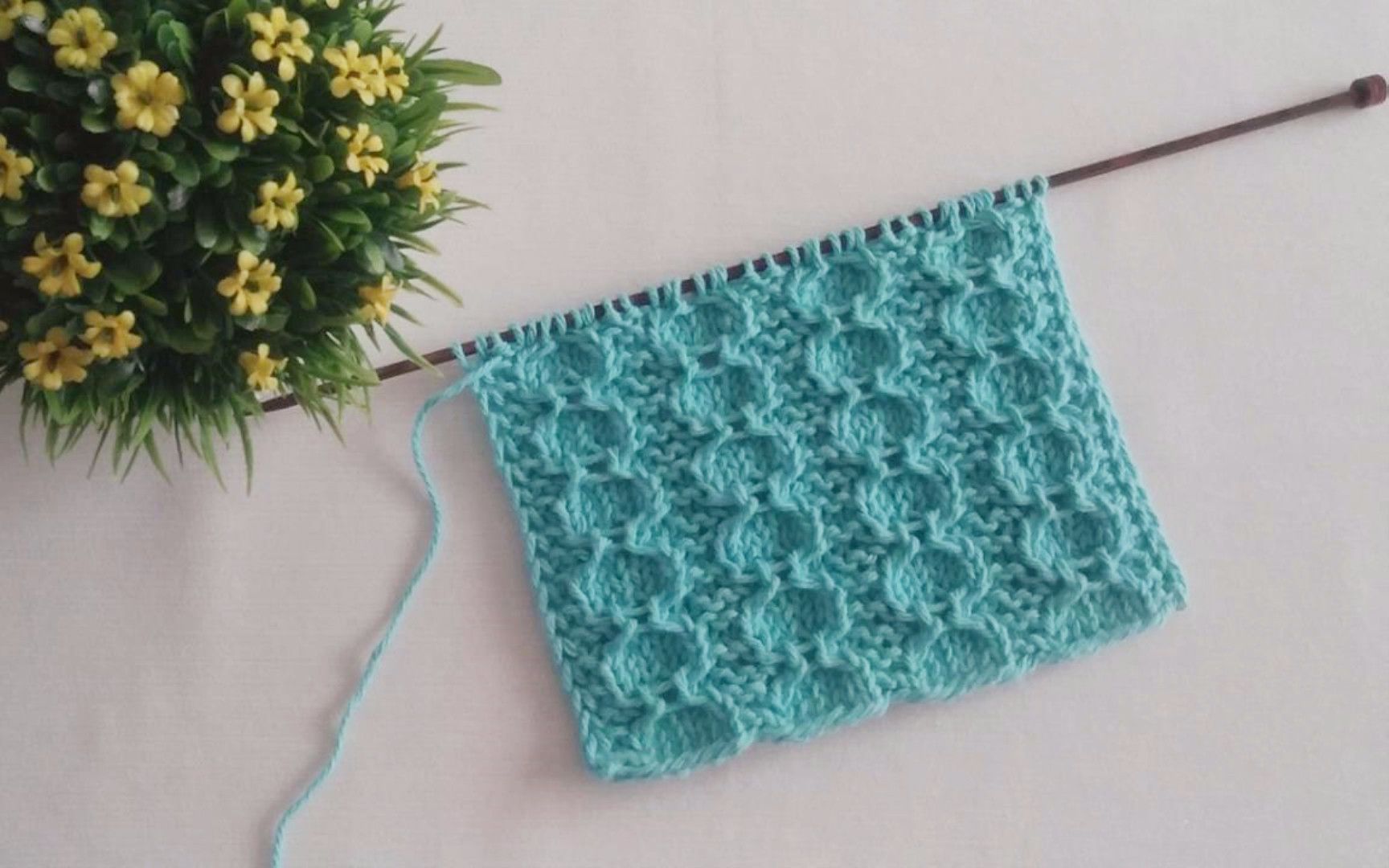 教你如何用毛线编织链条花纹,步骤详细,简单易学!