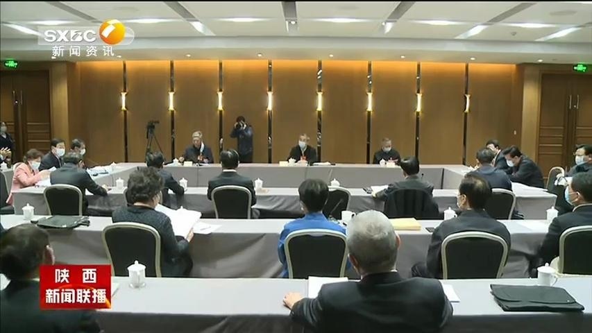 马中平在参加分组讨论时指出:全面贯彻新发展理念 持续加强秦岭生态.