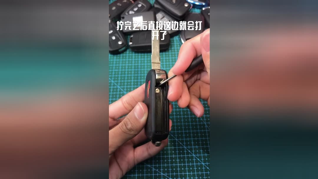荣威钥匙换电池,你们要看什么车的钥匙更换电池教程快评论出来!#汽车