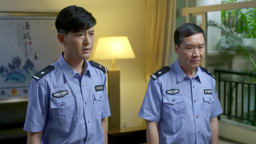 刀锋下的替身:小伙向上级请示,想假扮金洋当卧底,结果局长大怒