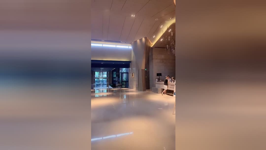 今天接待一个资产十几亿的客户,特意安排一家五星级酒店,结果他非要...