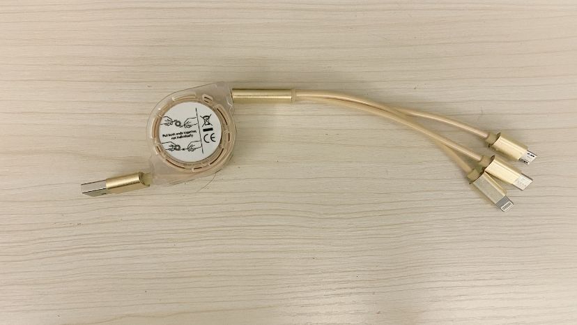 开箱一个3元钱的1米伸缩数据线