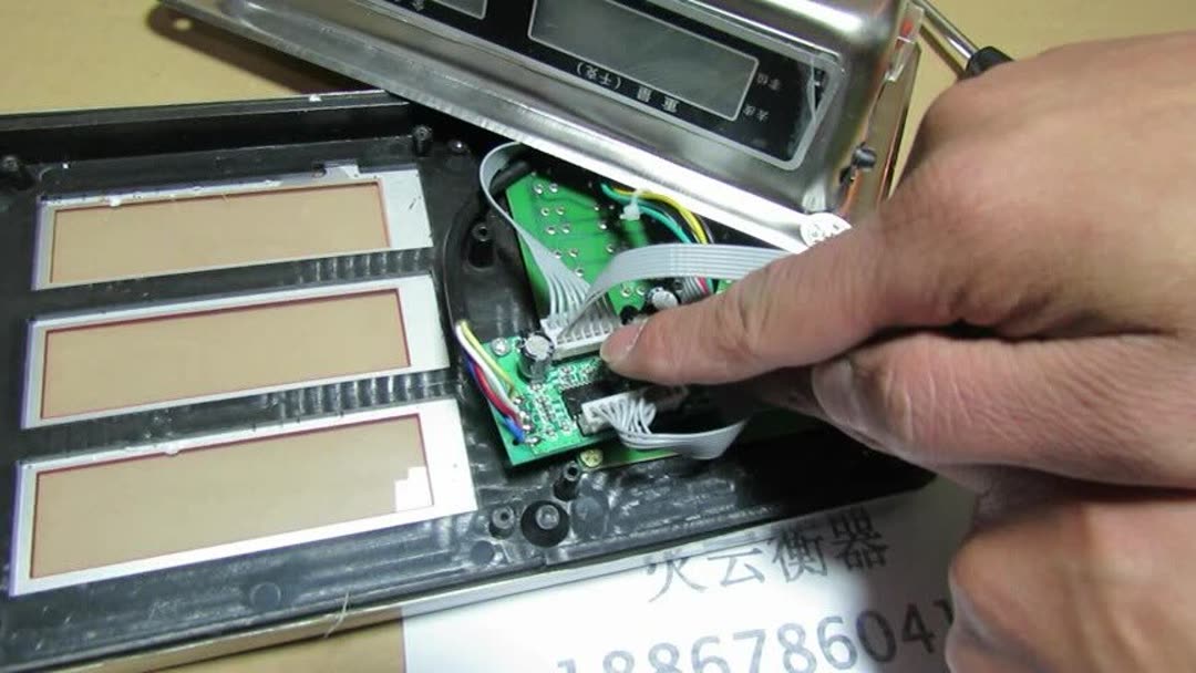 电子称液晶显示板维修更换