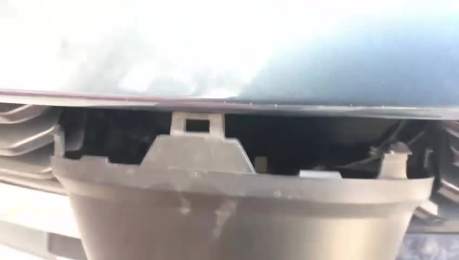 马自达阿特兹CX5水晶标 安装教程 中网标