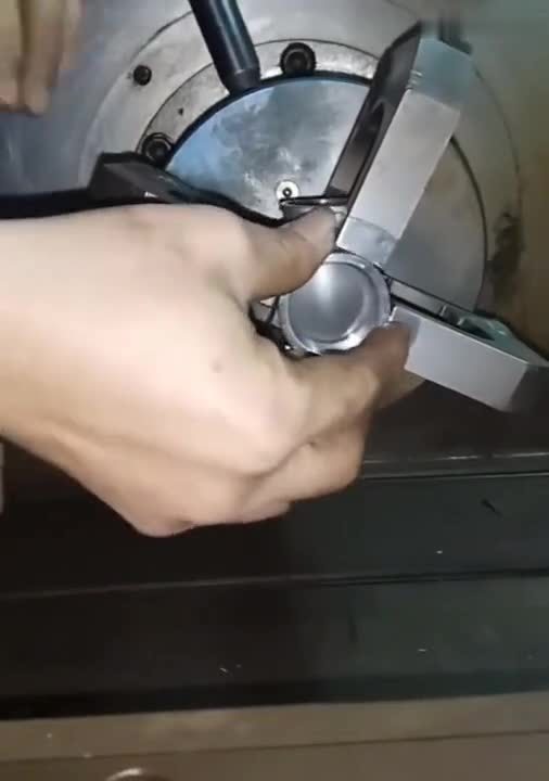 工厂里的小伙,自制四不像卡盘,简单又实用