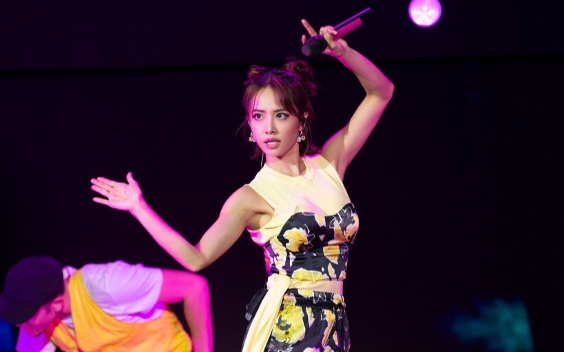 蔡依林表扬大会演唱《舞娘》 还还原了mv里的舞蹈