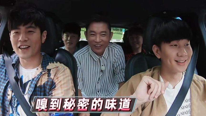周杰伦林俊杰同框合唱稻香致敬白衣天使,神仙组合送门票,圆梦了
