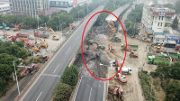 航拍无锡高架桥侧翻现场,桥梁大部分已被清理,实拍过程