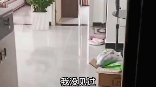 业主几年没回家,看门打不开,请开锁来开门,毛坯变精装有人住