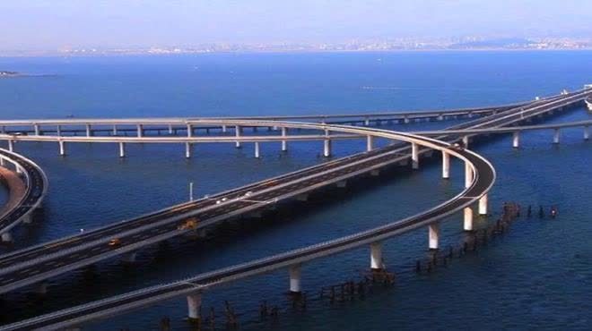 世界最长的大桥,耗资超过300亿,开车都要2小时,老司机快哭了