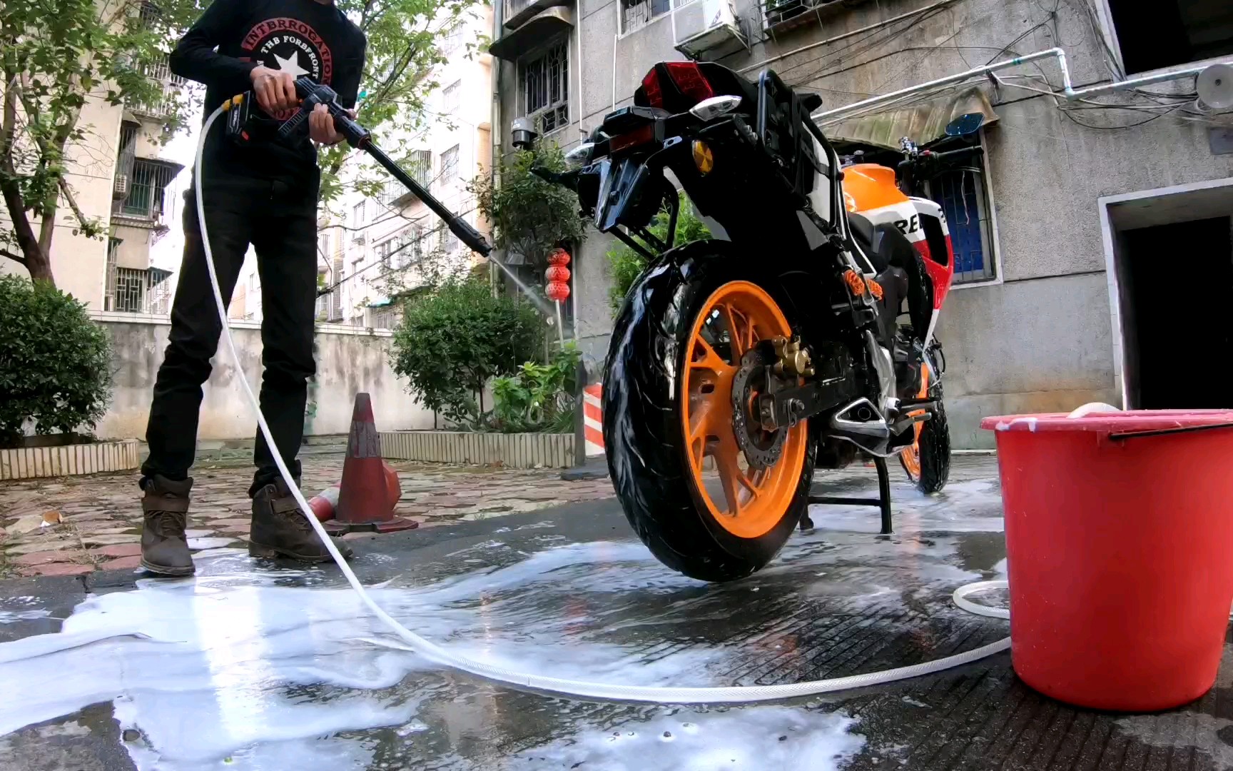 本田cb190 在家怎么洗车?