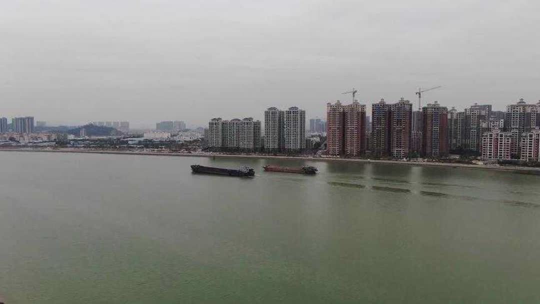 大疆御二航拍#航拍 #江边美景 #无人机