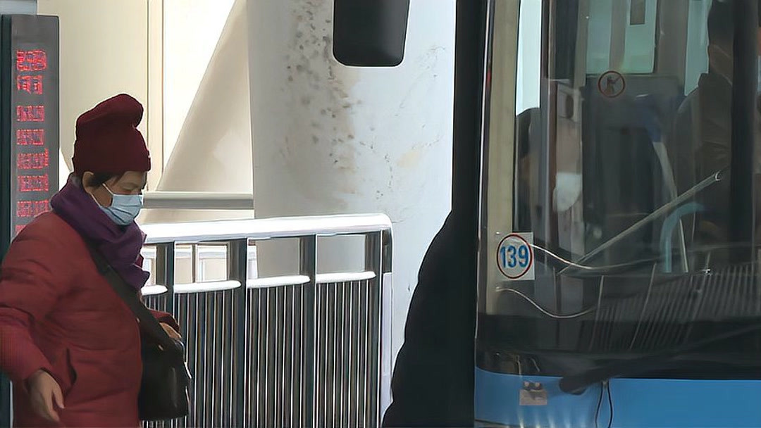 疫情防控不放松 禅城公交倡议乘车需实名登记