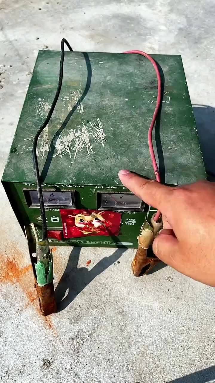 脉冲修复式充电器,用着更方便