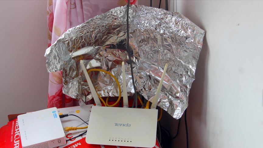 wifi信号差网速慢?只需在路由器上放一张纸,网速立马翻倍