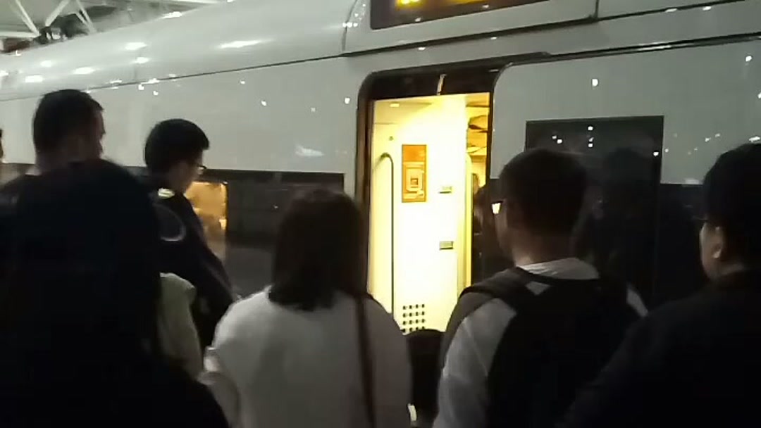 动车组开门