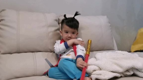 麦麦讲故事之《无敌小哪吒》,特意配合弄了一个造型!