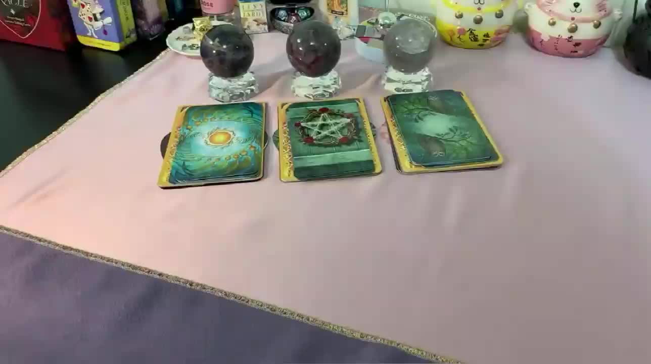 塔罗牌占卜我们的发展,TA会和我告白吗?我们会成为恋人吗?