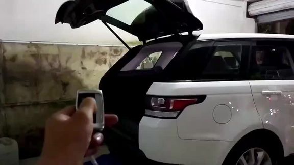 揽胜运动版电动尾门