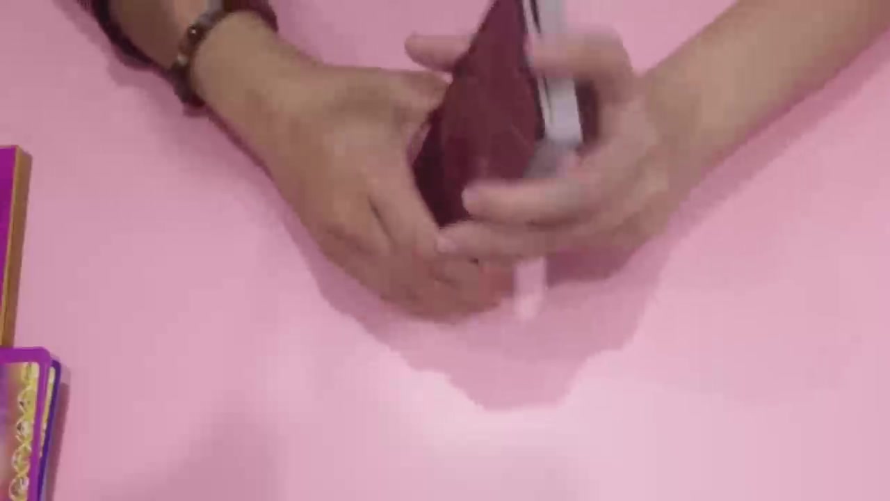 塔罗占卜:你喜欢的他,有多喜欢你?我们是孽缘吗?