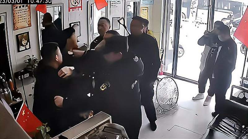 猖狂!城管执法时怒扇男子耳光,当事人:疑和创建文明城市有关