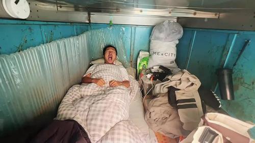 骑电动三轮房车自驾游去西藏探店比自己做饭简单多了!