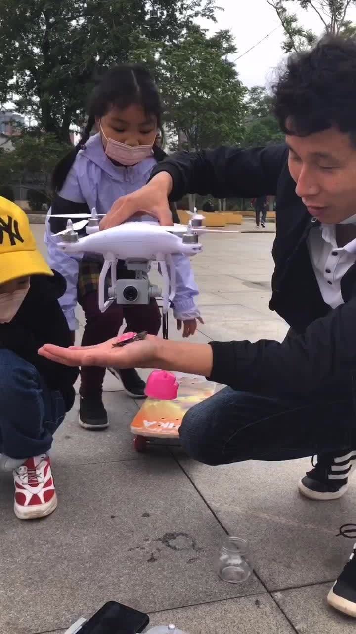 谁说没翅膀就不能飞模型无人机