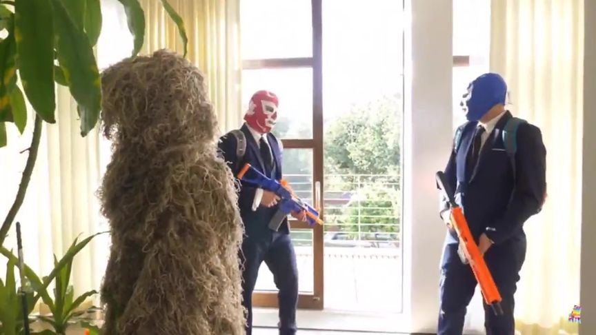 #真人cs #和平精英 #模拟射击游戏 #第一视角