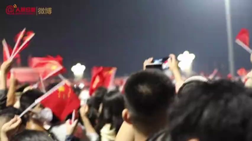 致敬每一份爱国心!国庆凌晨天安门看升旗的氛围感
